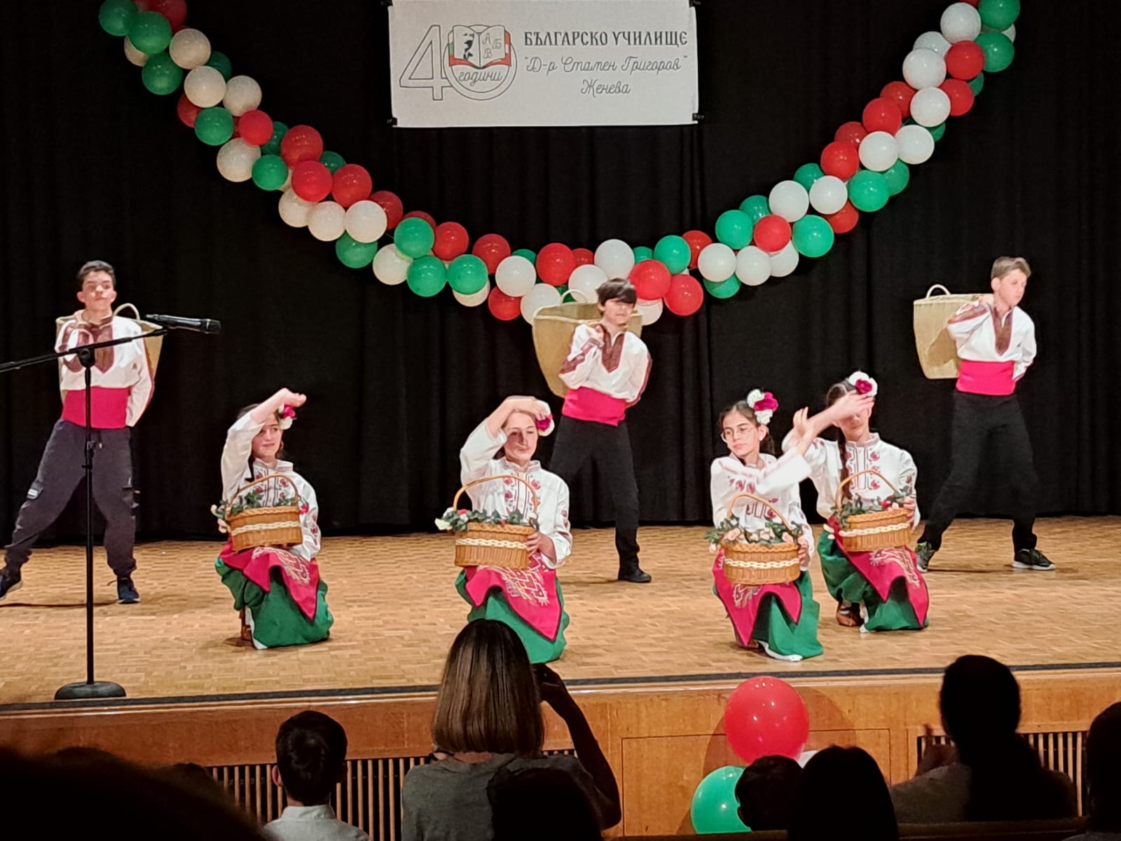 Българското неделно училище в Женева чества 40-годишен юбилей - Аз-буки